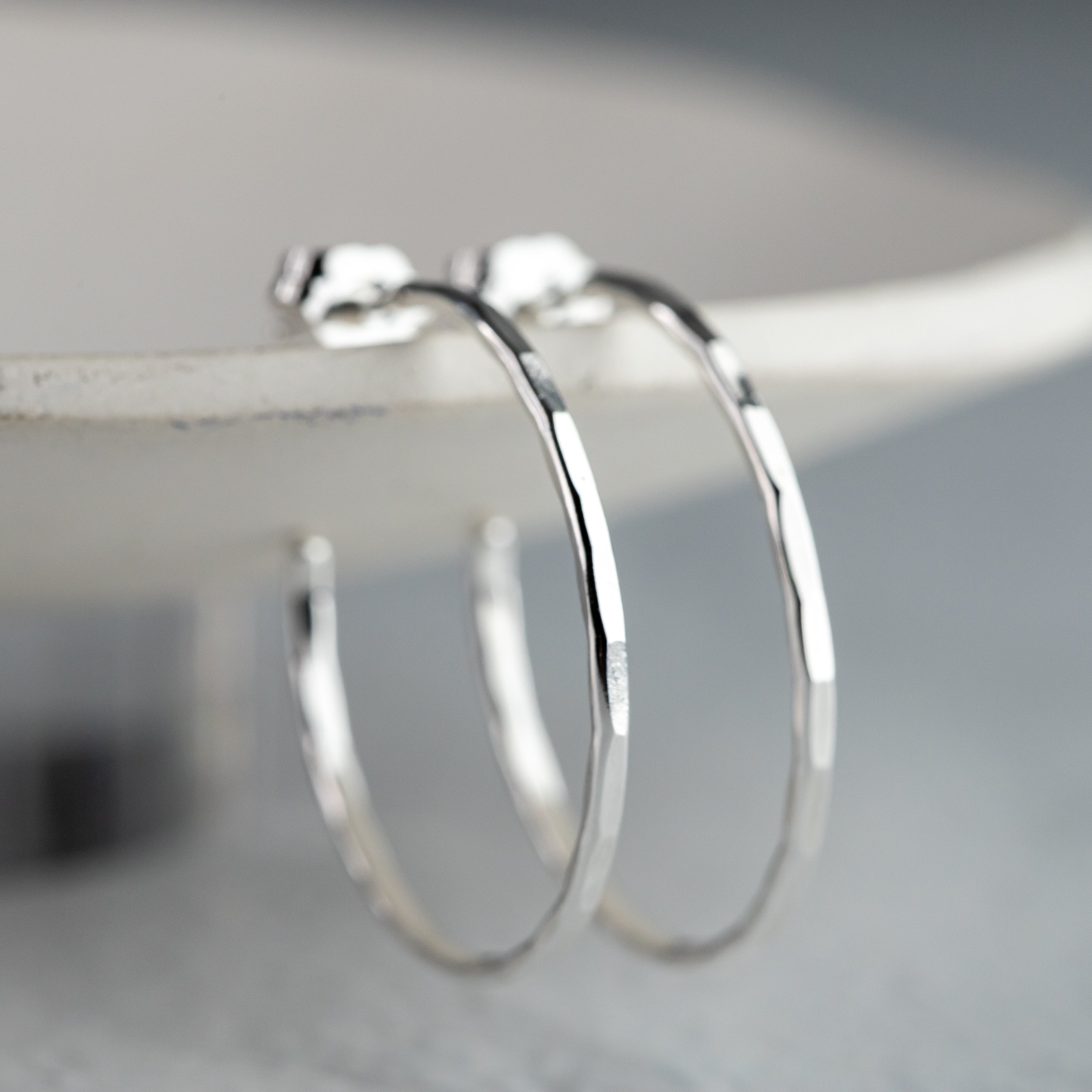 1″ Thin Silver Hoop Earrings – Lightweight Hammered Sterling Hoops ...